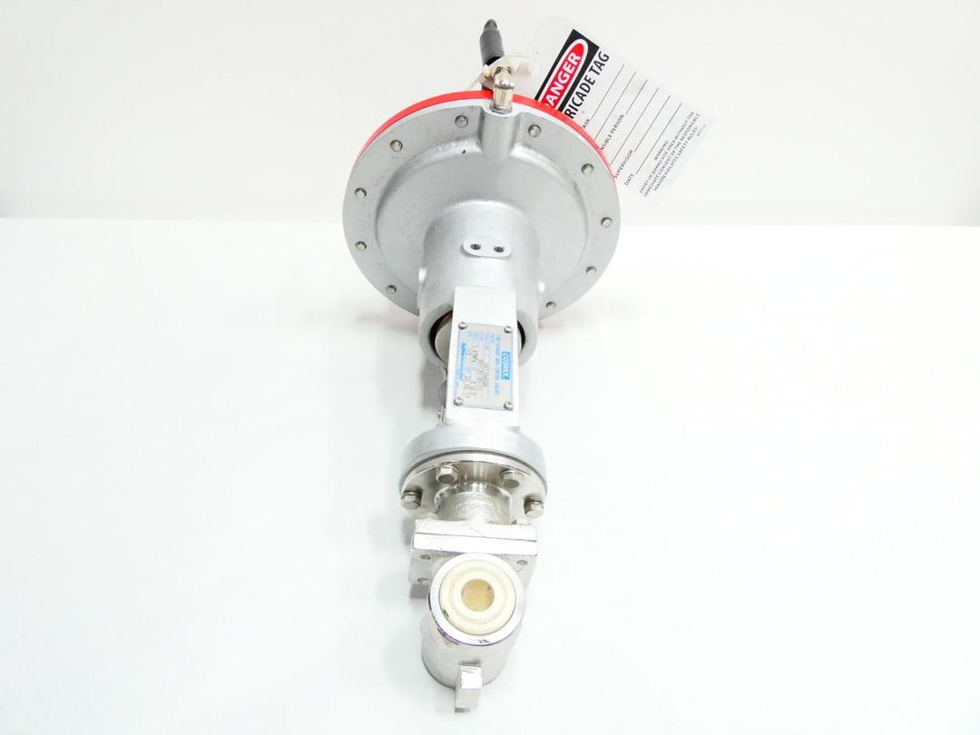 FUJIKIN UC1106EQ0 PNEUMATIC FINE CERAMIC MINI CONTROL VALVE 1/2IN