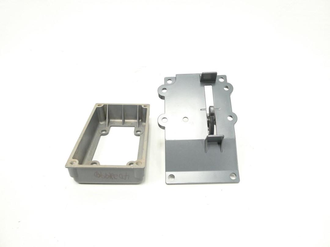 FISHER 29B2094X022 POSITIONER MOUNTING KIT